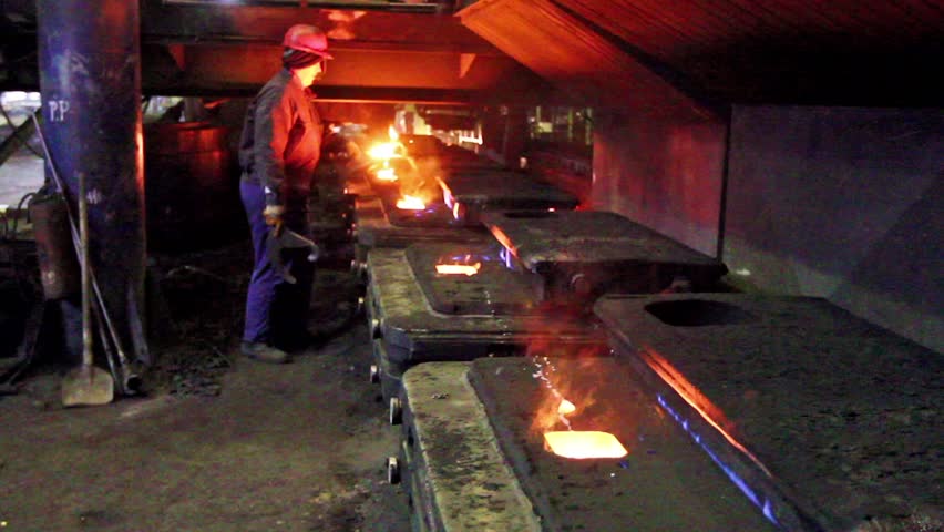 Molten Steel Pouring/Foundry, Molten Metal Poured From Ladle For ...